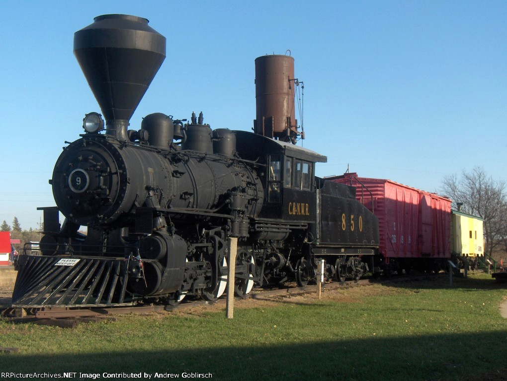 SOO 346 and permanent consist on display before renovations